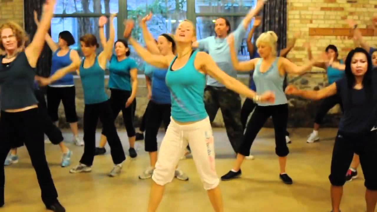 Zumba - Rain Over Me Pitbull - YouTube