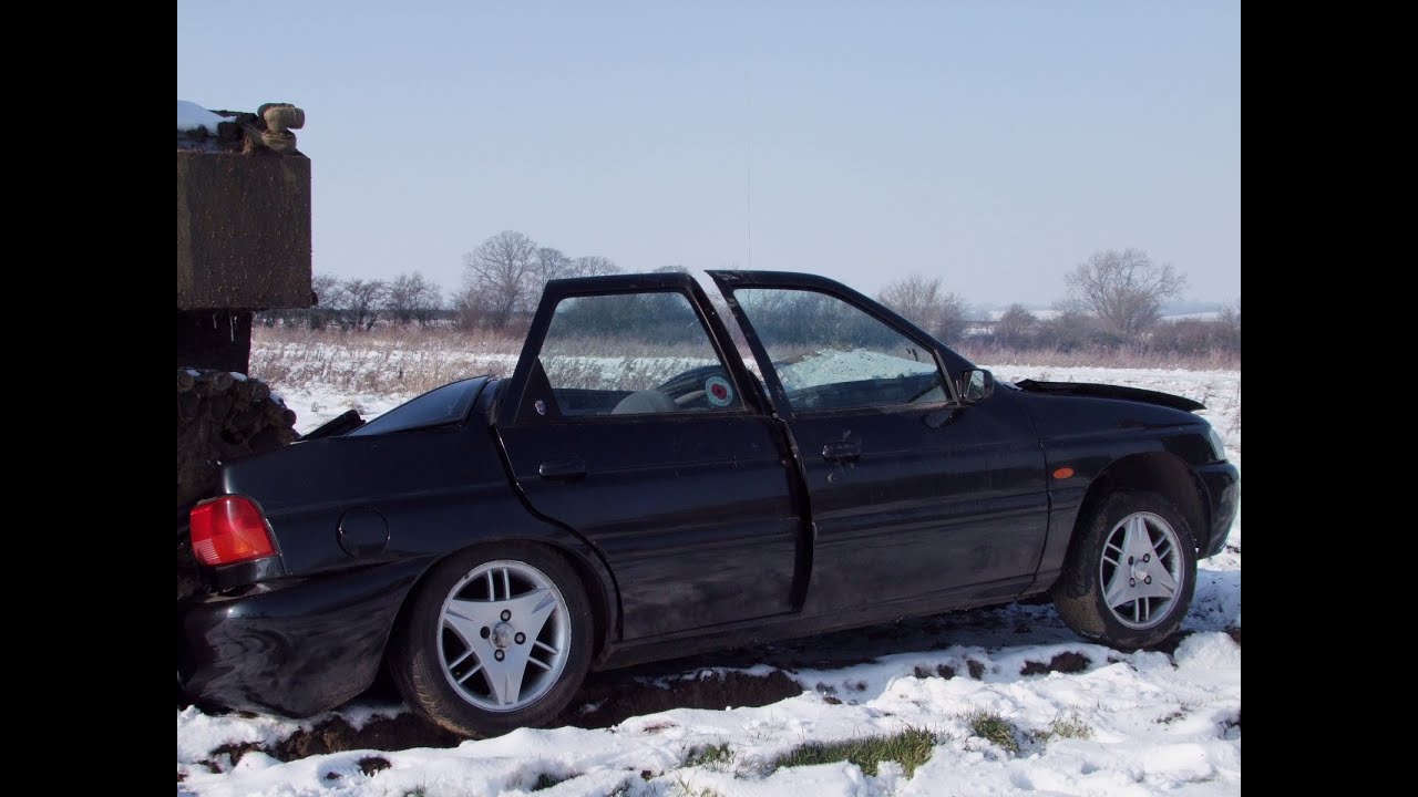 Ford Escort crushed by Self Propelled Gun - YouTube