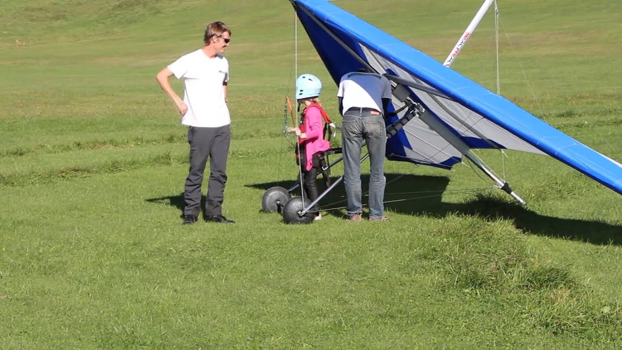 Kids Hanggliding - YouTube