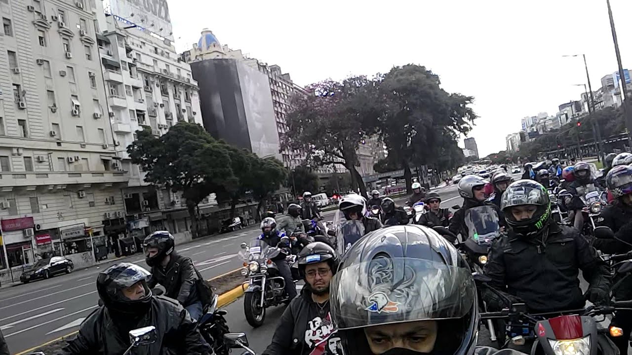 protesta de motociclistas - YouTube
