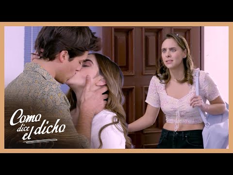 Lilí encuentra a Víctor besando a su mejor amiga | Como dice el dicho 1/5 | Hablando se saben...