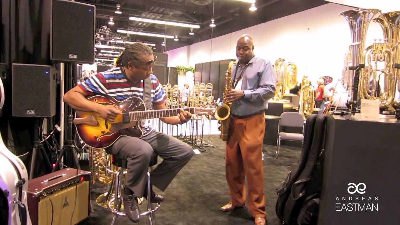 Earth Wind and Fire Saxophonist Gary Bias and Ron Jackson- Blue Bossa ...