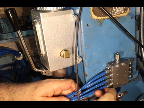 Proper slideway oilers for the milling machine - YouTube
