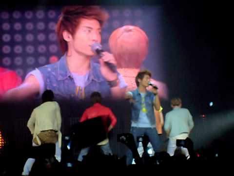 [SMTOWN Paris] SHINEE- Nuna neomu yeppo - YouTube