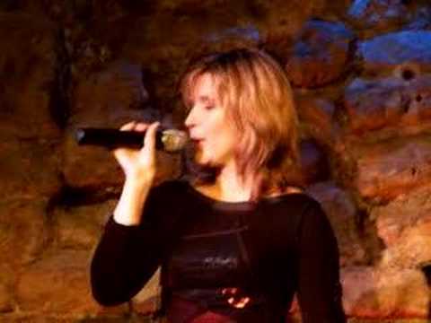 Claire Guyot - Parlez-moi d'amour - YouTube