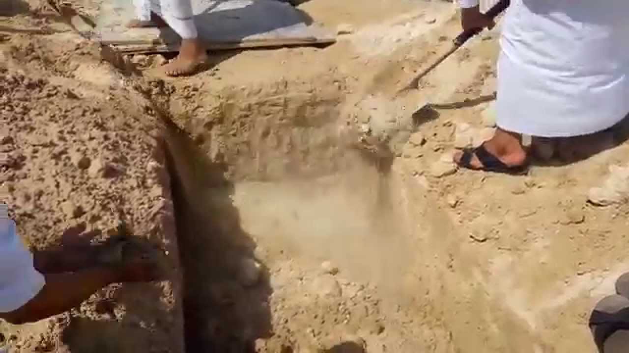 Burial of Issam Abd Al Majeed at Al Qouz Cemetery in Dubai 21.09.2014 ...