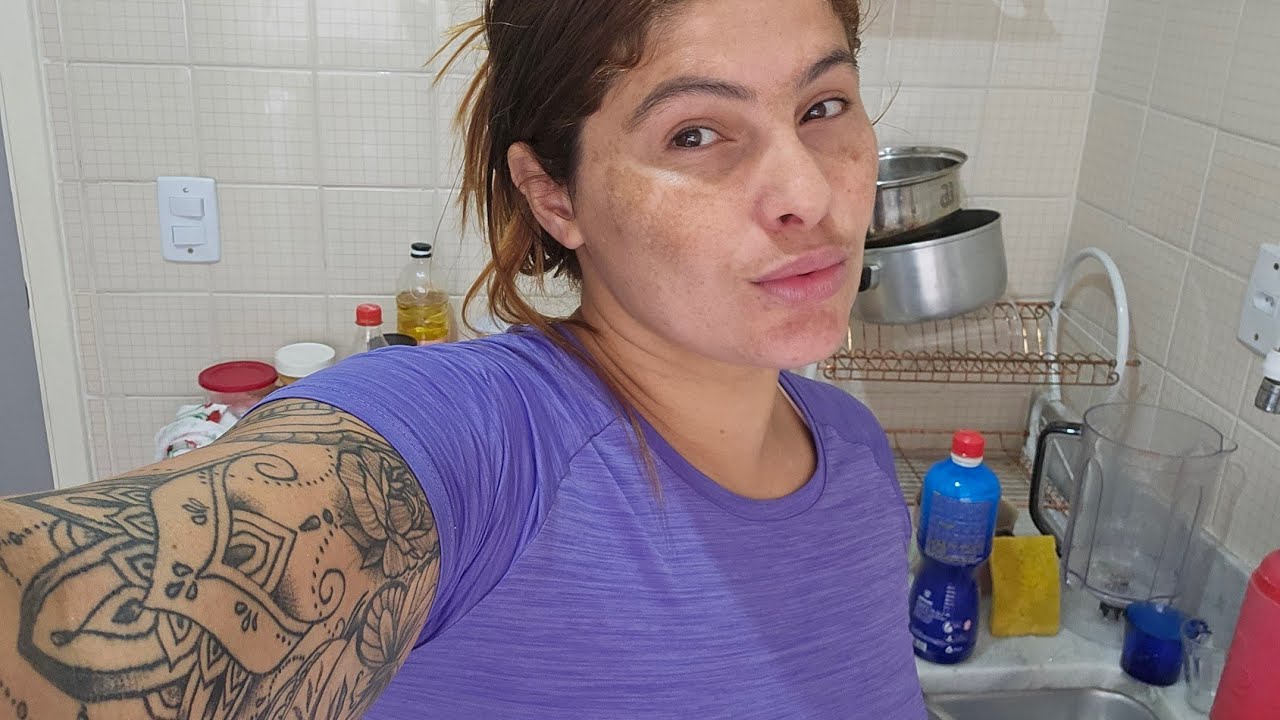 Daiane Belan (Real) está ao vivo! - YouTube