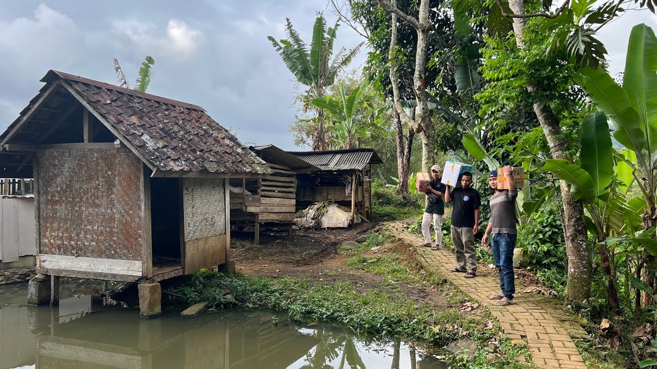 Terima Kasih Pak Ridwan Kamil, Penuh Haru Bantuan Sosial Gubernur Jabar ...