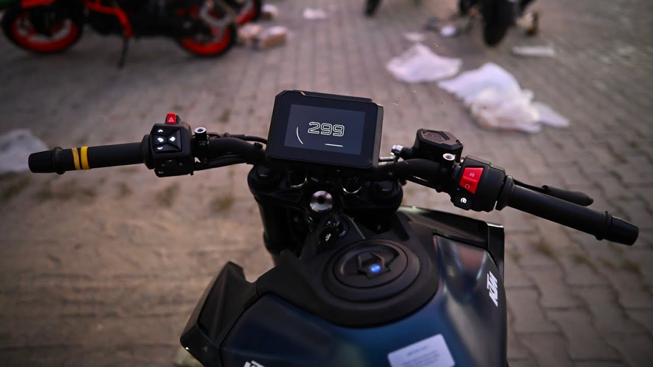 KTM Duke 250 TFT Display Meter Launched Showroom 2024 - YouTube