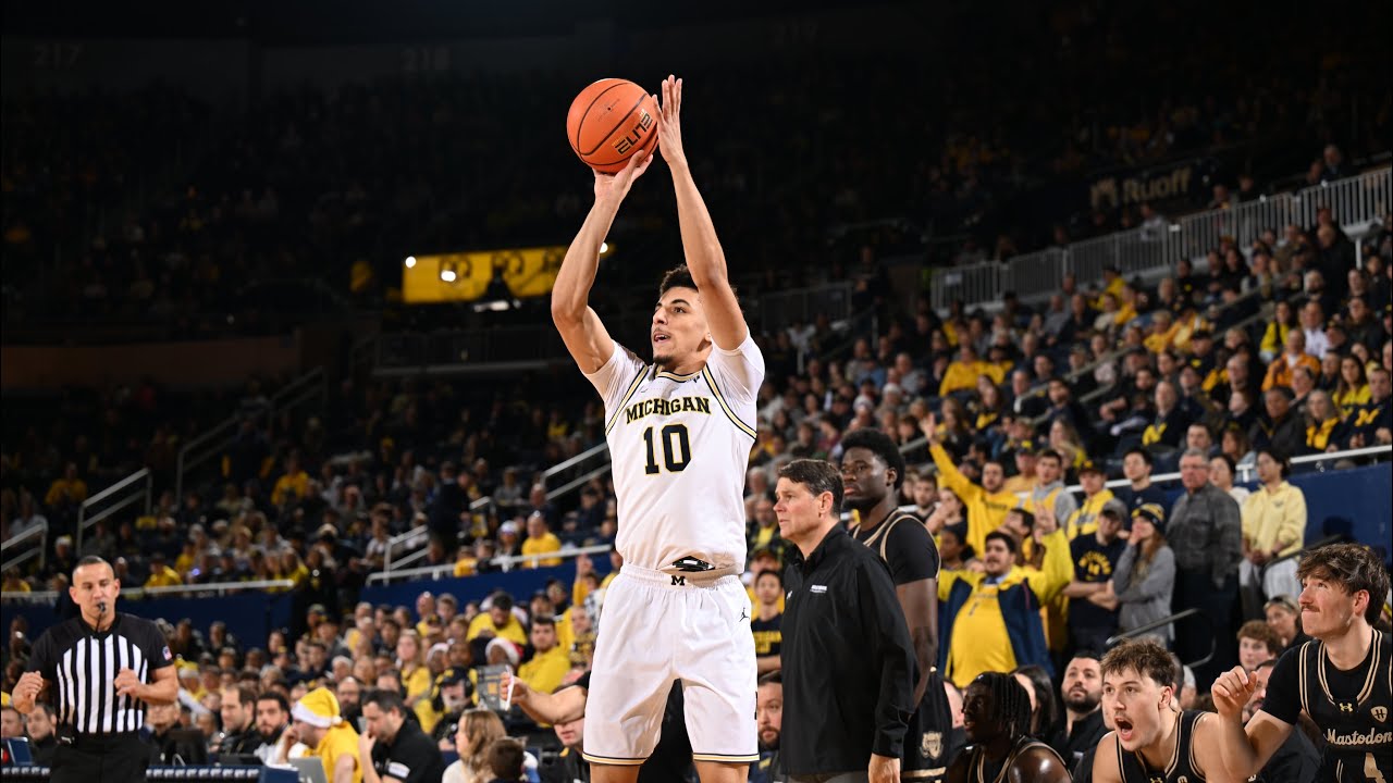Justin Pippen posts 10 points to help power Michigan Wolverines past ...