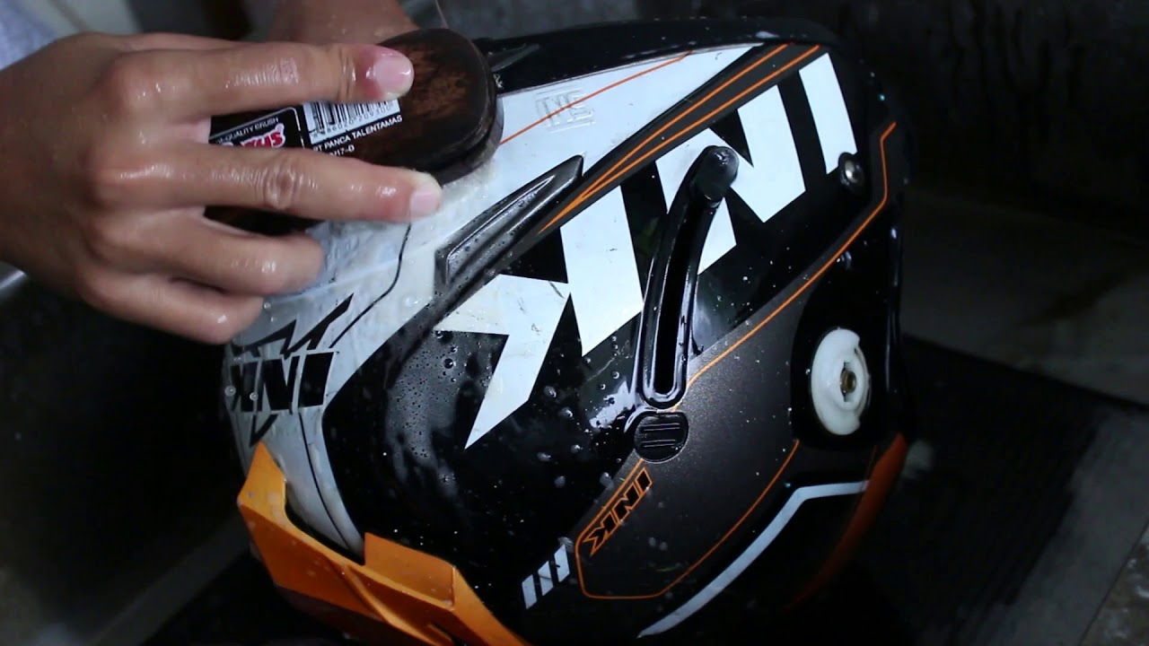 TUTORIAL MENCUCI HELM (INK T1) - YouTube