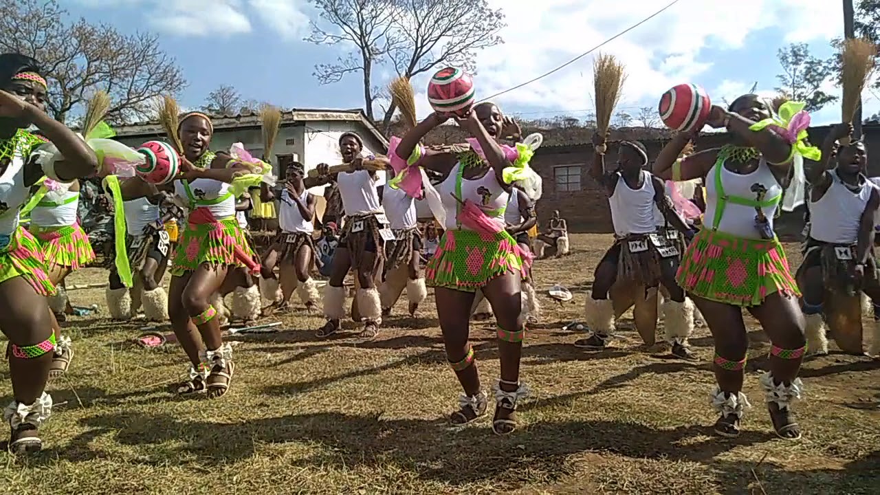 Usiko Cultural Dancers - YouTube