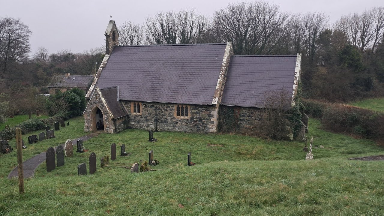 St Ceinwen Holy Well, Cerrigceinwen, Anglesey - YouTube