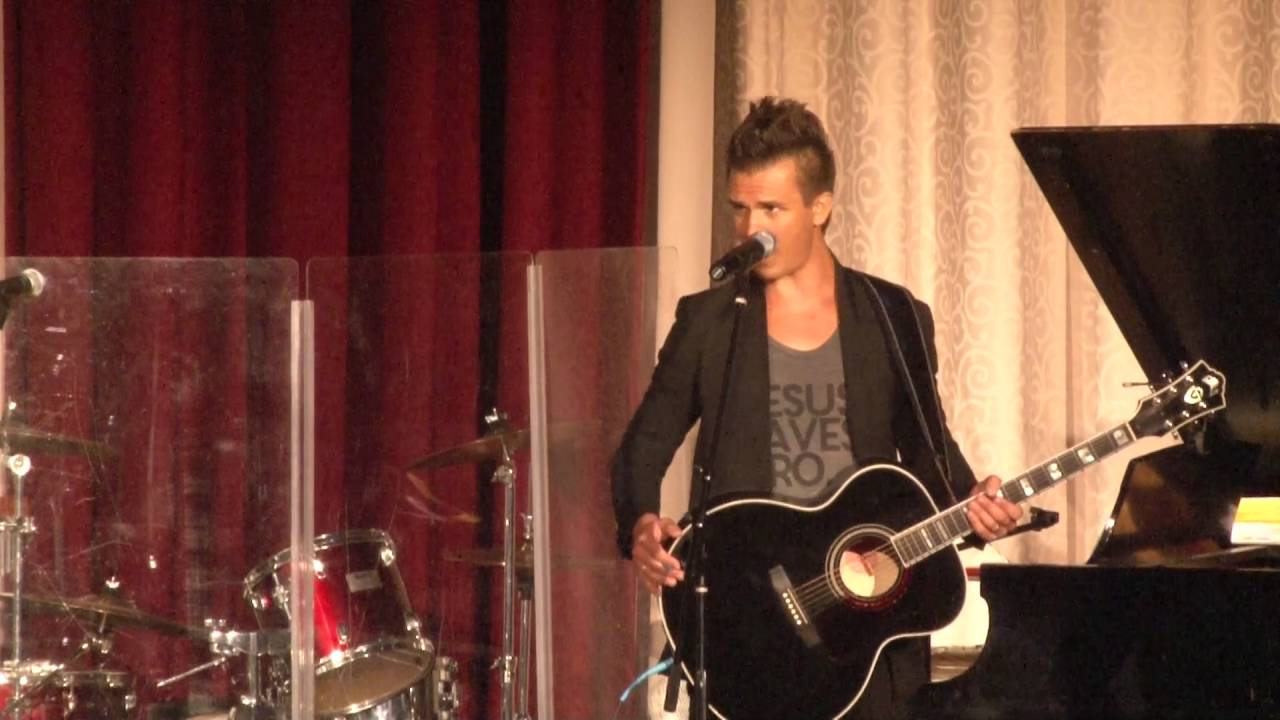 Ben Calhoun of Citizen Way Concert - YouTube