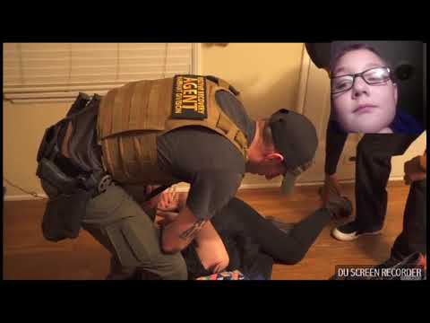 Reacting to Patty Mayo (Girl Under Arrest Tries  To Pick Me Up)
