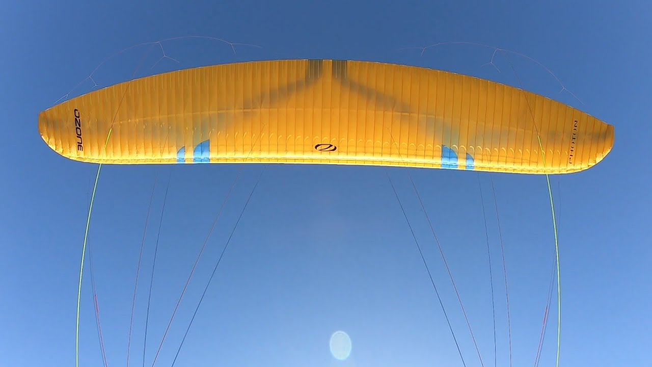 Ozone Photon vs Enzo 3 - long glide - YouTube