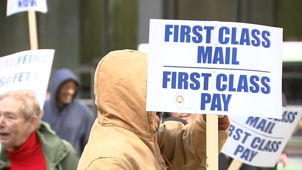 Chicago postal workers demand more protection, citing July murder of ...
