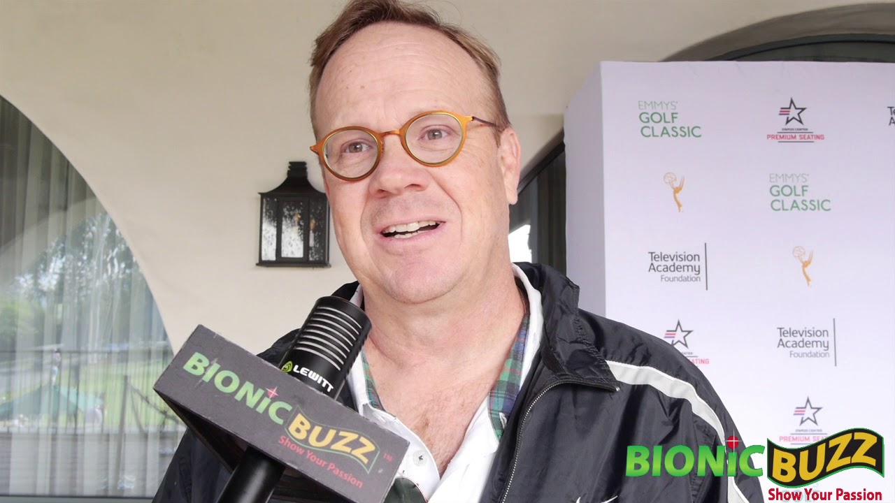 Black-ish Actor Peter Mackenzie Interview at Emmys Golf Classic - YouTube