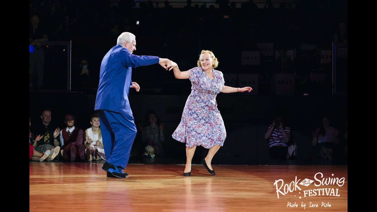 Boogie Woogie - YouTube