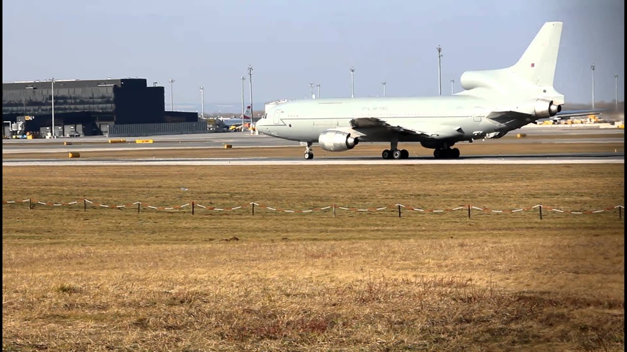 Royal Air Force (RAF) Lockheed L-1011 TriStar takeoff LOWW - YouTube