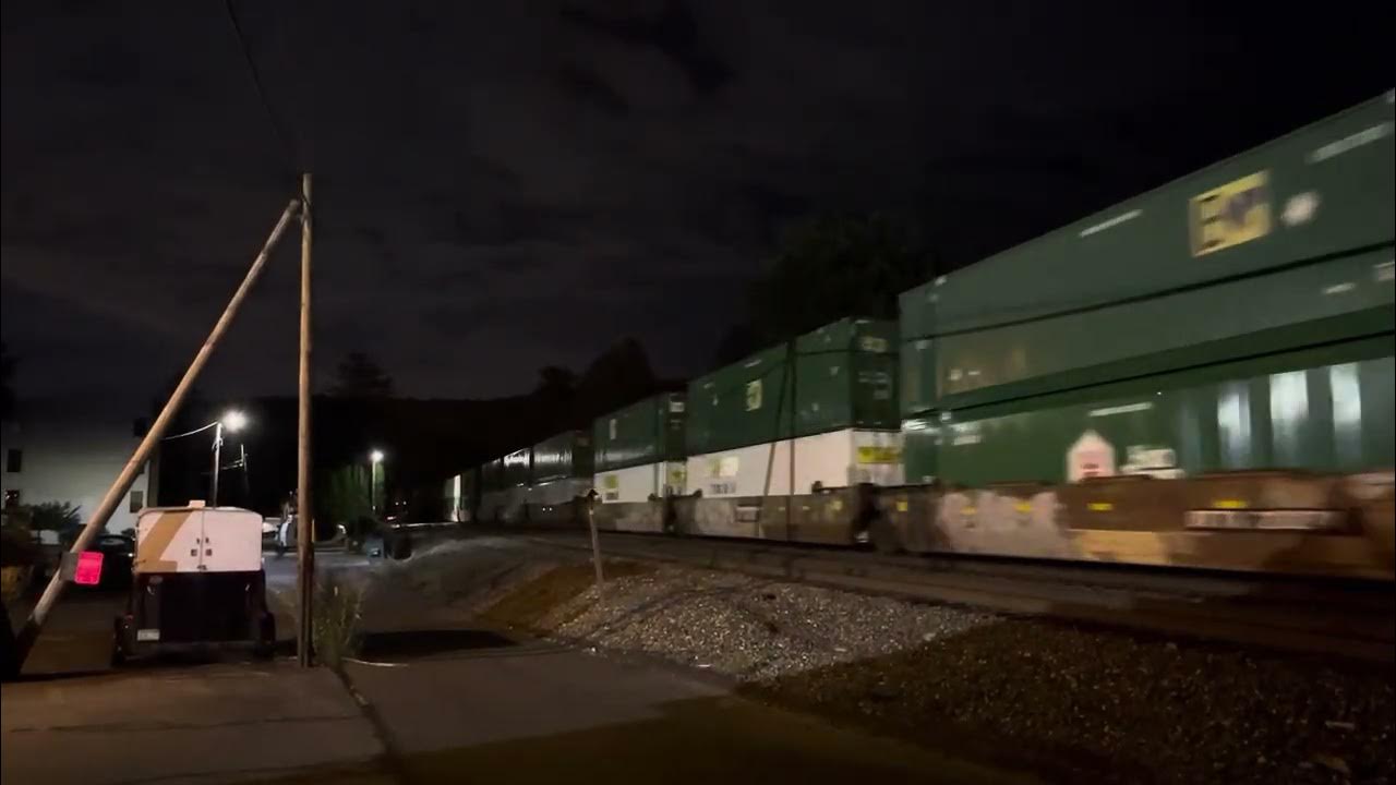 200 westbound with BNSF 5317 leading 8/8/23 - YouTube