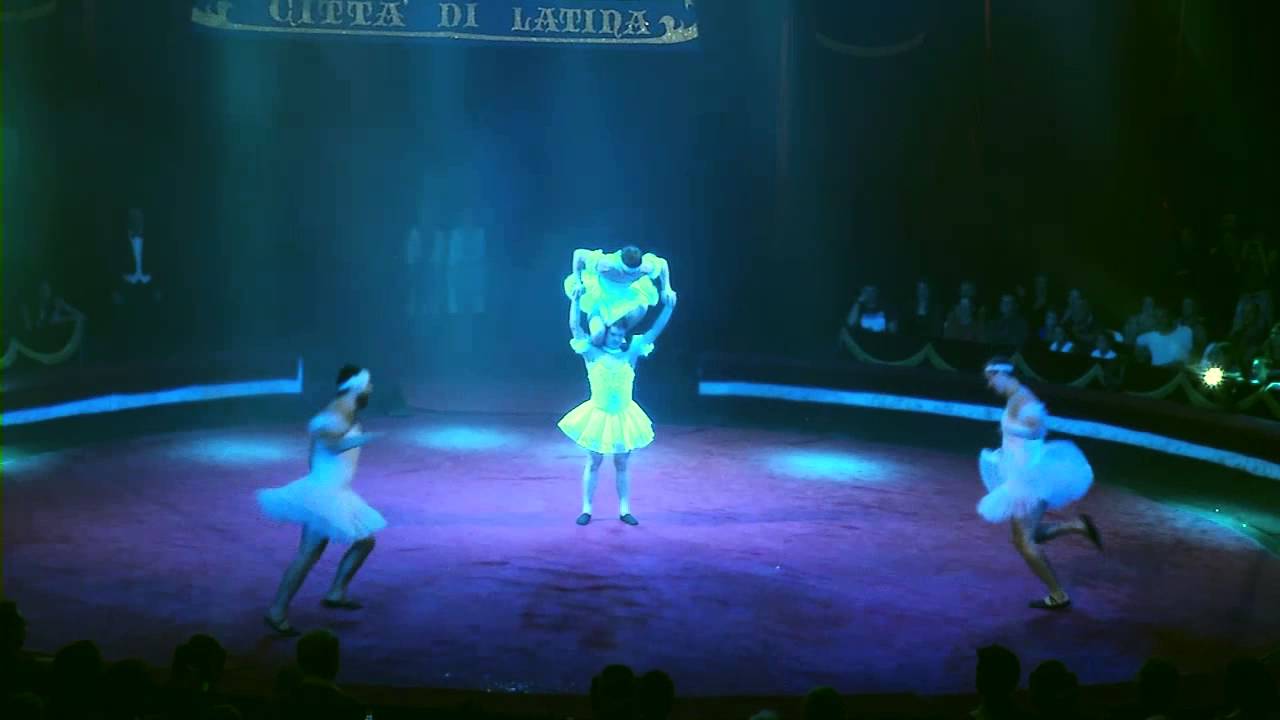 Golden Stars - 16th International Circus Festival City of Latina - YouTube
