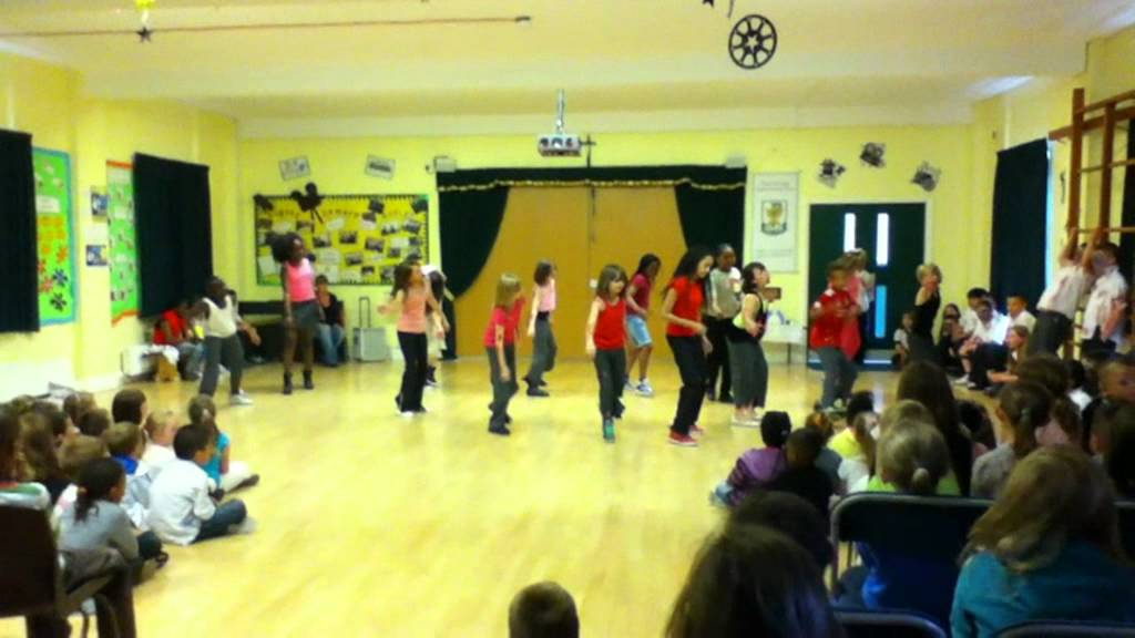 CTK LEAVERS DANCE YEAR 6 2011 FULL VERSION - YouTube