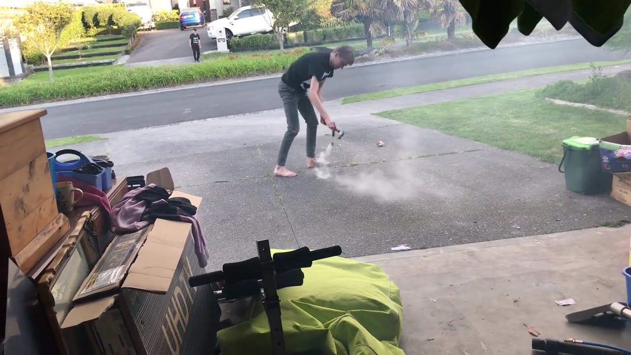 Vape Explodes - YouTube