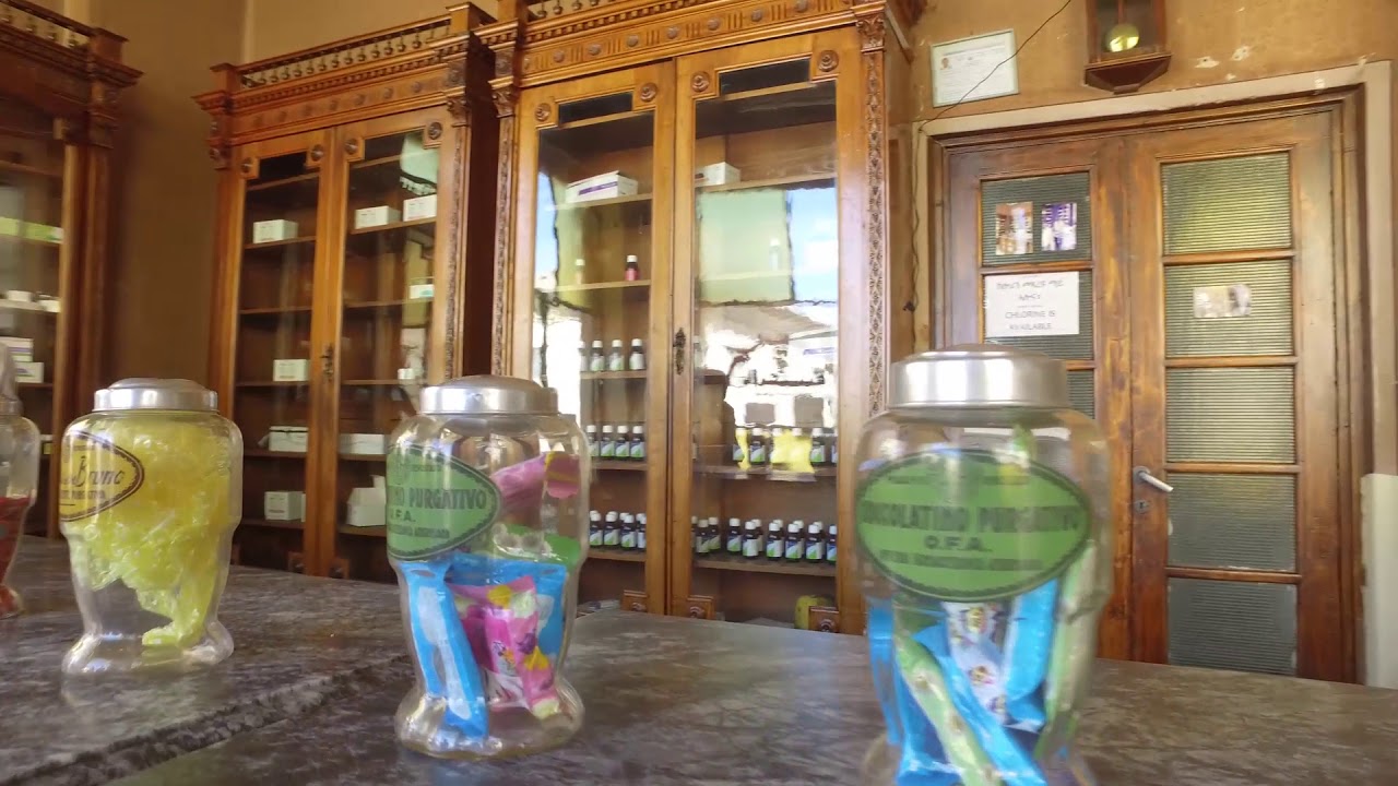 Architettura Coloniale Italiana in Asmara - YouTube