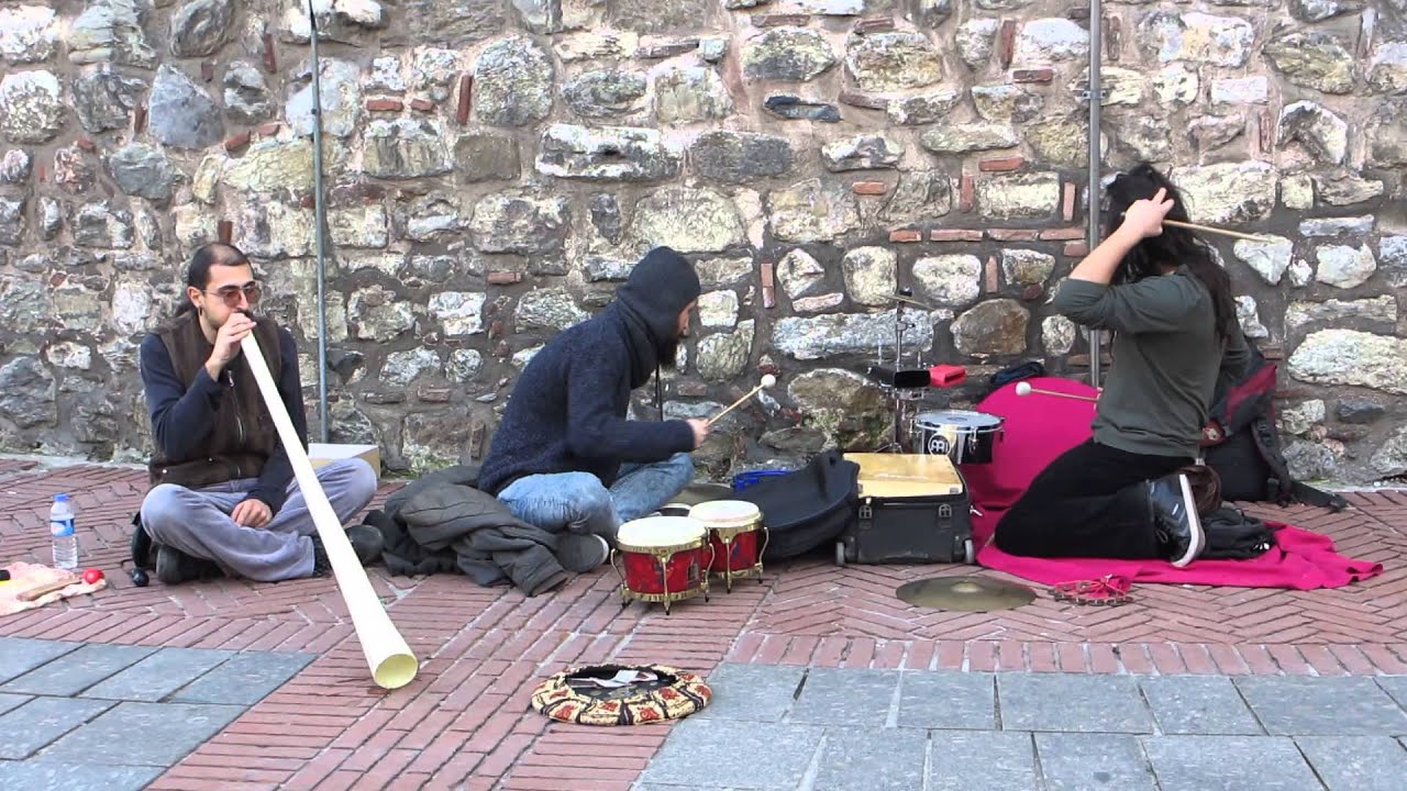 Turkish Street Musicians - YouTube