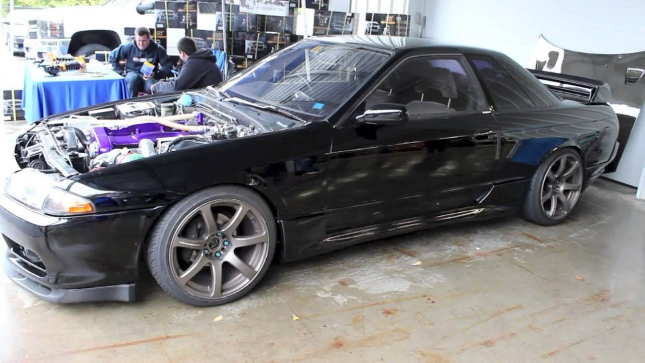 2 Custom Kaizen Tuned Nissan GT-R and R32 Skyline 1080p - YouTube