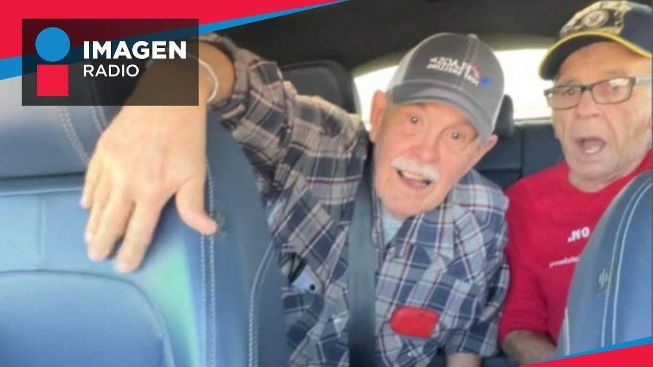 Abuelitos reaccionan a coche con piloto automático - YouTube