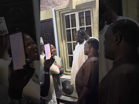 Saheed osupa gave okoto akewi huge cash for chanting his lineage #saheedosupa #oriki - YouTube