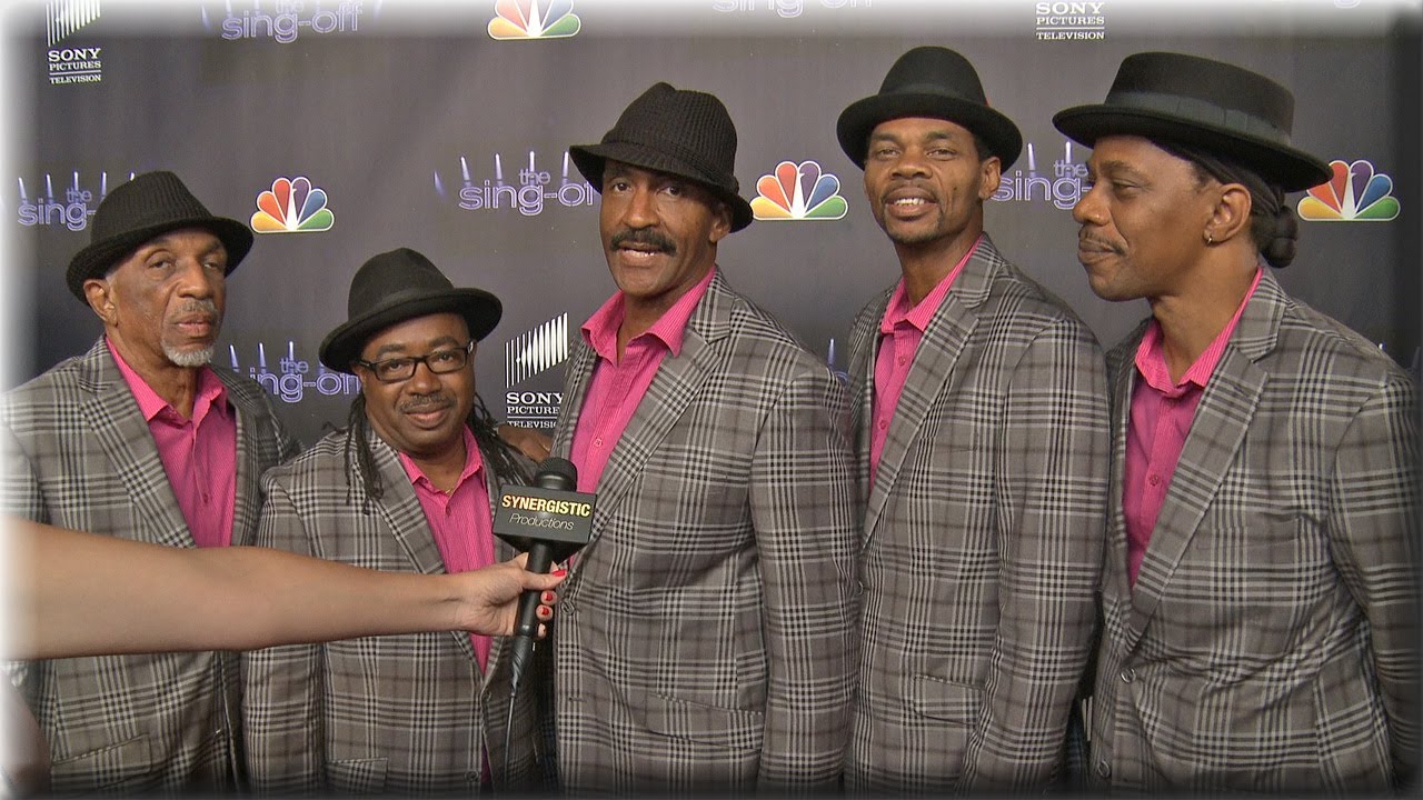 Street Corner Renaissance - The Sing-Off Season 4 - Intro Song - YouTube