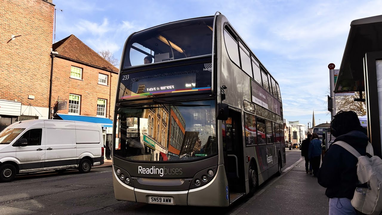 Reading Buses ADL Enviro400 233 (SN59AWW) On Route 20 To University ...