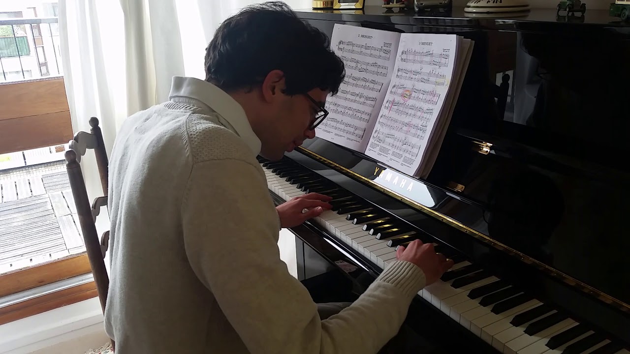 William Duroy : menuet de C. Petzold - YouTube