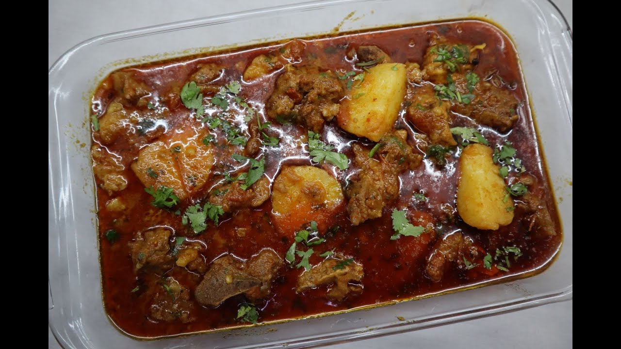 तले हुए आलू गोश्त का सालन एक नये अंदाज में | Mutton Aloo Gosht Recipe ...