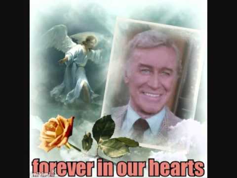 Edward Mulhare as Devon Miles in knight rider - YouTube