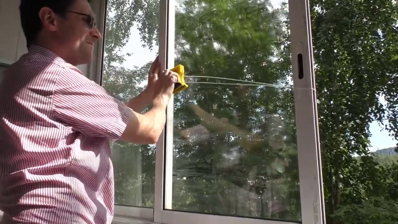 Магнитная щетка для окон WinClean - YouTube