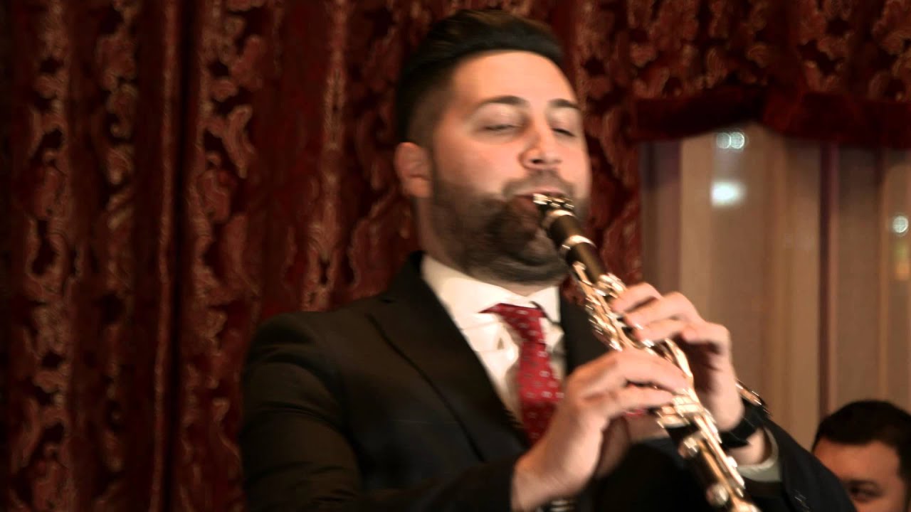 Alex Tractor - Hora 2015 - YouTube