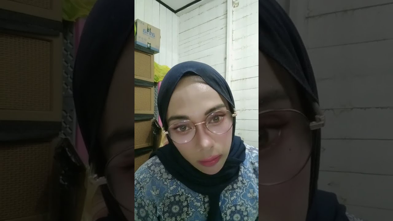 Cowok Jadi Ukhti Cantik Pakai Hijab Seragam Sekolah #cding #cder #cdr - YouTube