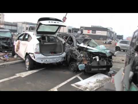 Sendai, Japan, one day after the tsunami - YouTube