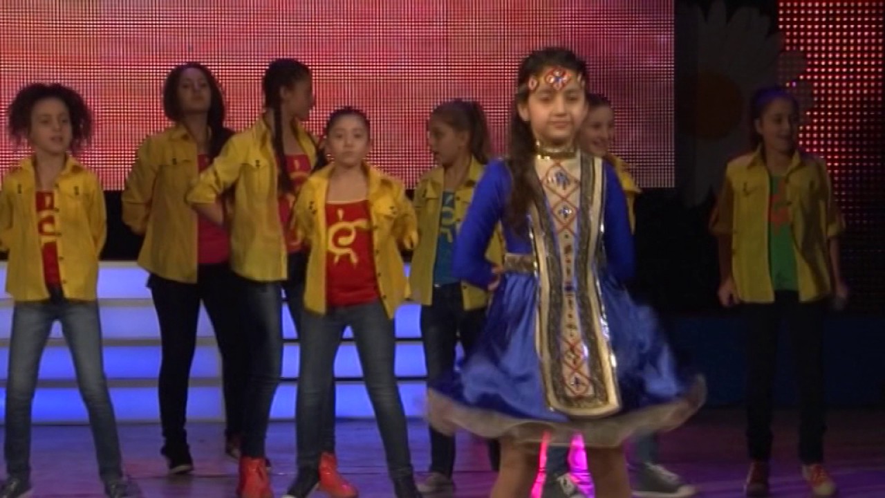 Mro & Armen Divanyan's Arevner Im qochari - YouTube