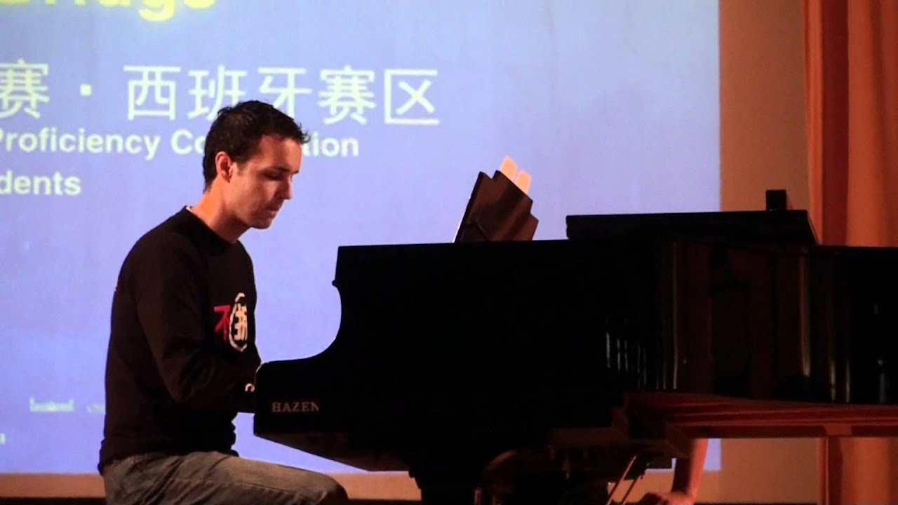 Actuación con piano y letra de Wang Li Hong! - YouTube