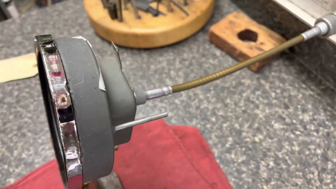1976 Triumph TR6 speedometer repair - YouTube