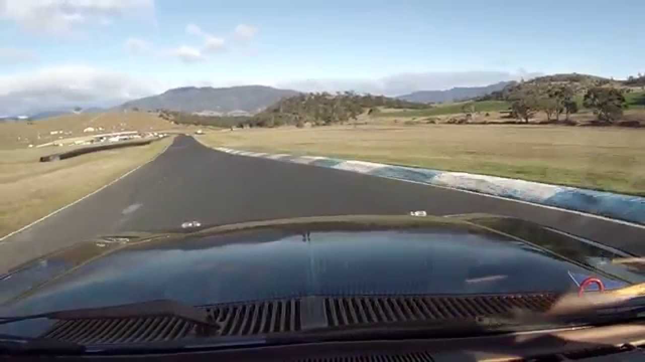 A lap of Baskerville Raceway - HQ Holdens - YouTube