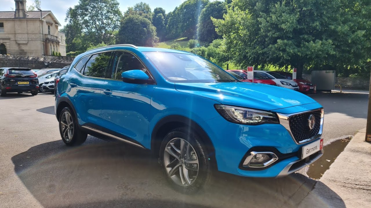 MG HS EXCLUSIVE MT HOLBORN BLUE - YouTube