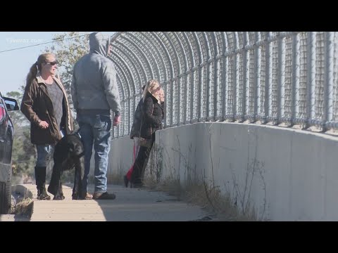 Central Georgians pay respects as Rosalynn Carter motorcade passes ...