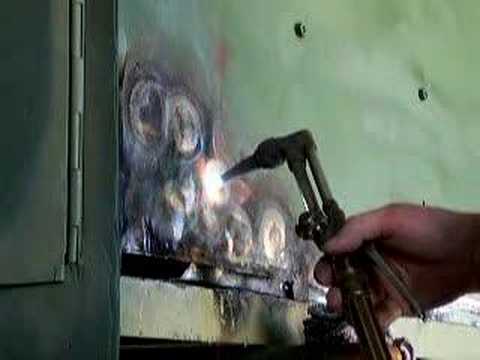 Shrinking sheet metal / steel with torch - YouTube