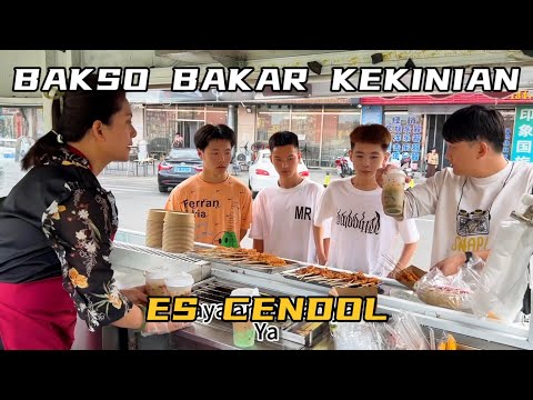 JUAL BAKSO BAKAR LILIT DAN ES CENDOL KESUKAAN ORANG CHINA DISINI, ALHAMDULILLAH LARIS MANIS